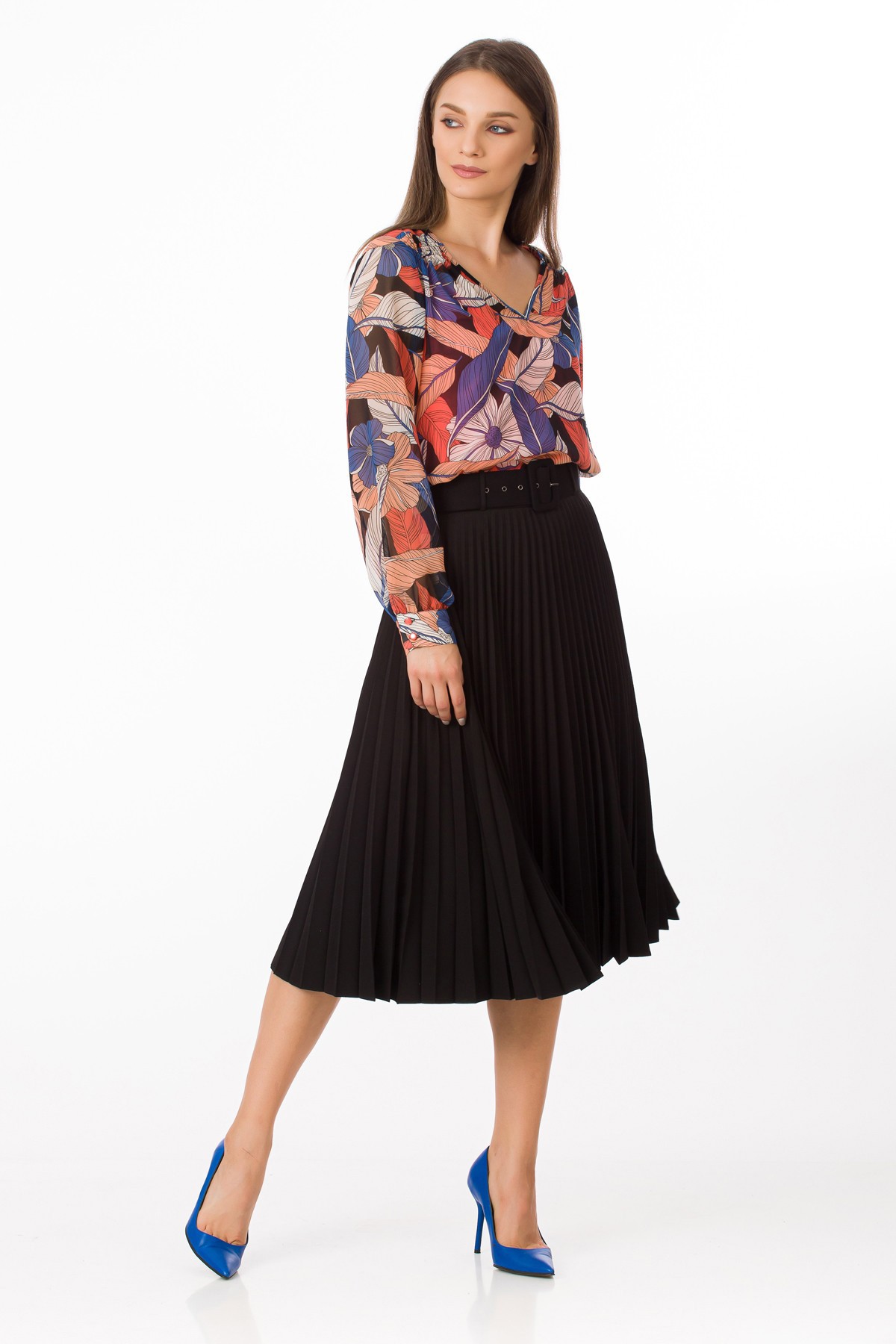 Fuste midi 2022: modele deosebite de sezon | Cum porti fusta midi cu stil