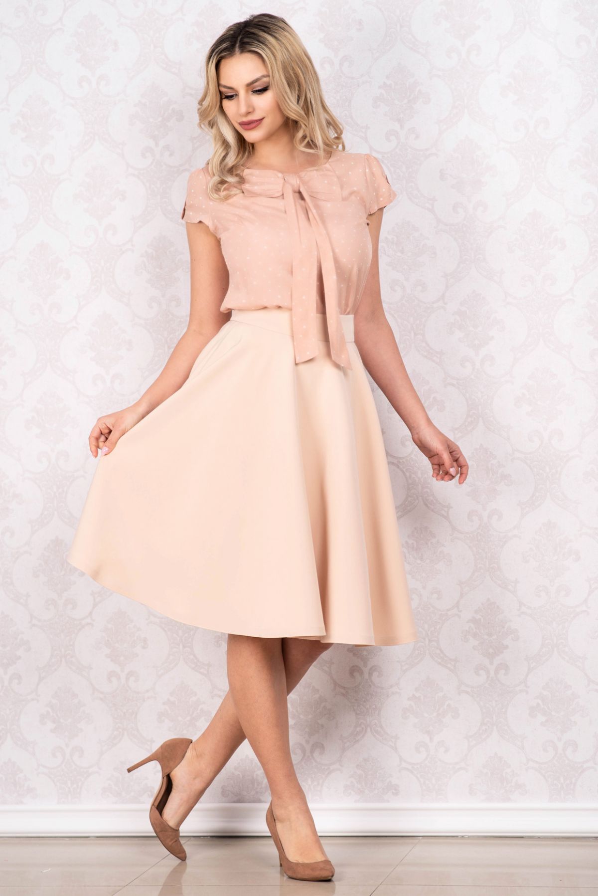 Fuste midi 2021 – modele deosebite de sezon | Cum porti fusta midi cu stil