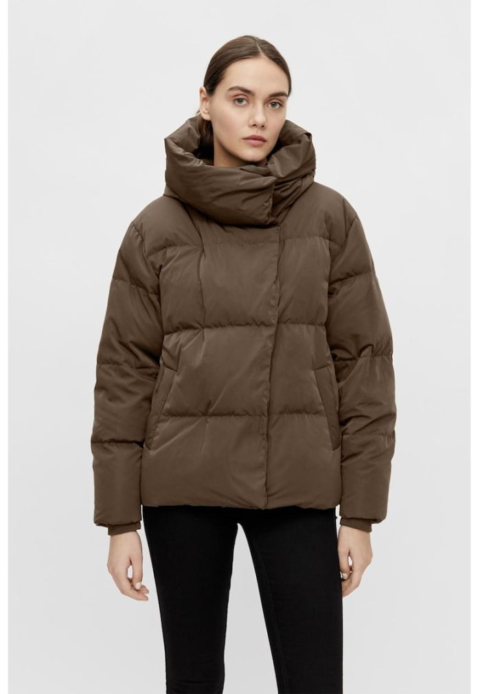 Geaca de puf: modele calduroase si moderne pentru iarna 2023