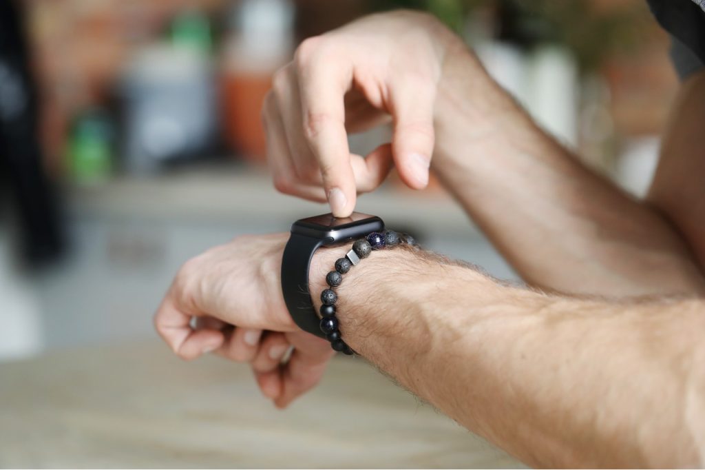 Bratari pentru barbati, modele potrivite pentru orice ocazie - Conde